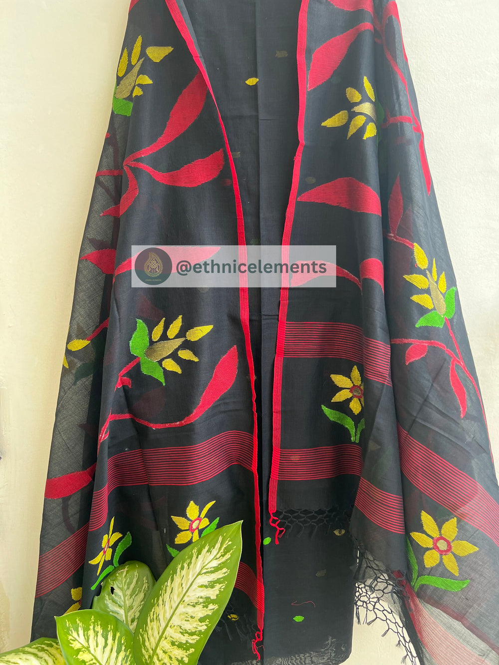 Buy Bhujodi Cotton Suit Sets, Dupatta & Appliqué | Handloom Saree